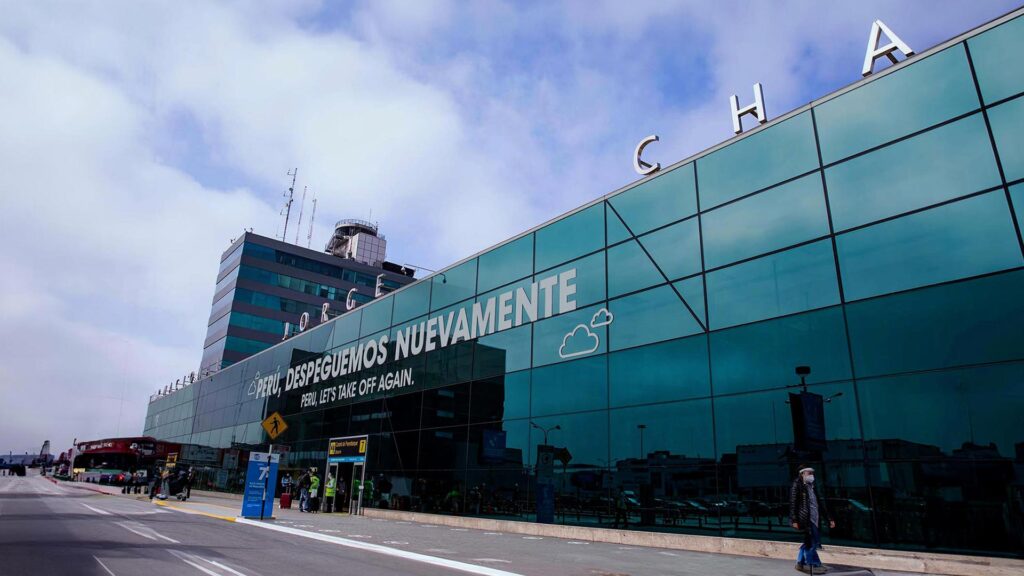 Aeropuerto Jorge Chávez Cierra 2024 con Récord de Más de 24 Millones de ...